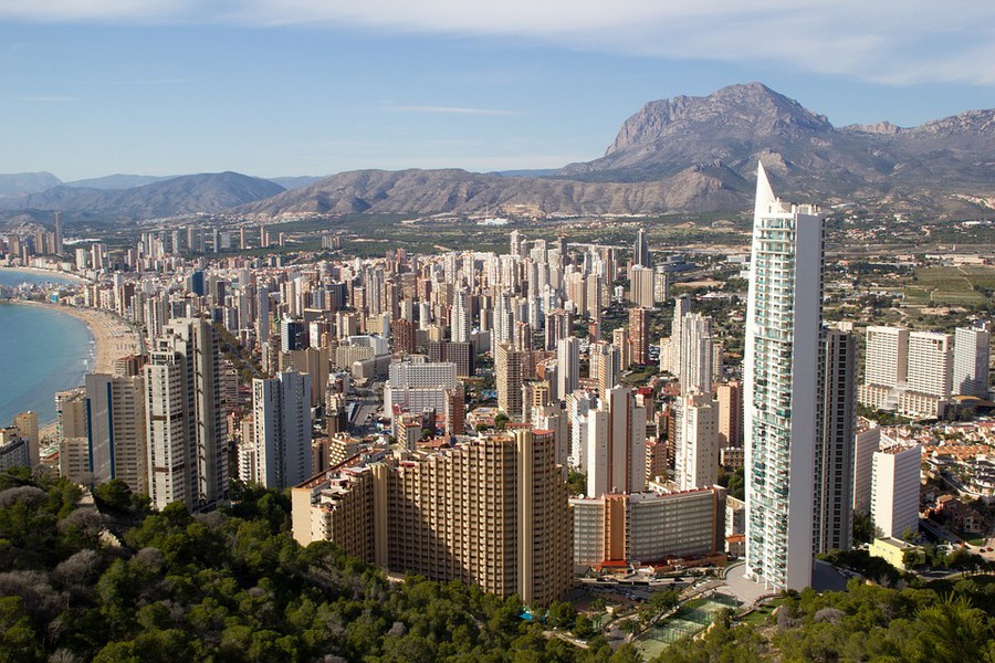 Explore the Charming Benidorm with a bike tour - Alicante Blog